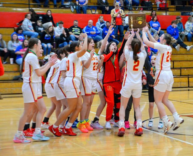 Creek fends off West Holmes to win district championship | News, Sports ...